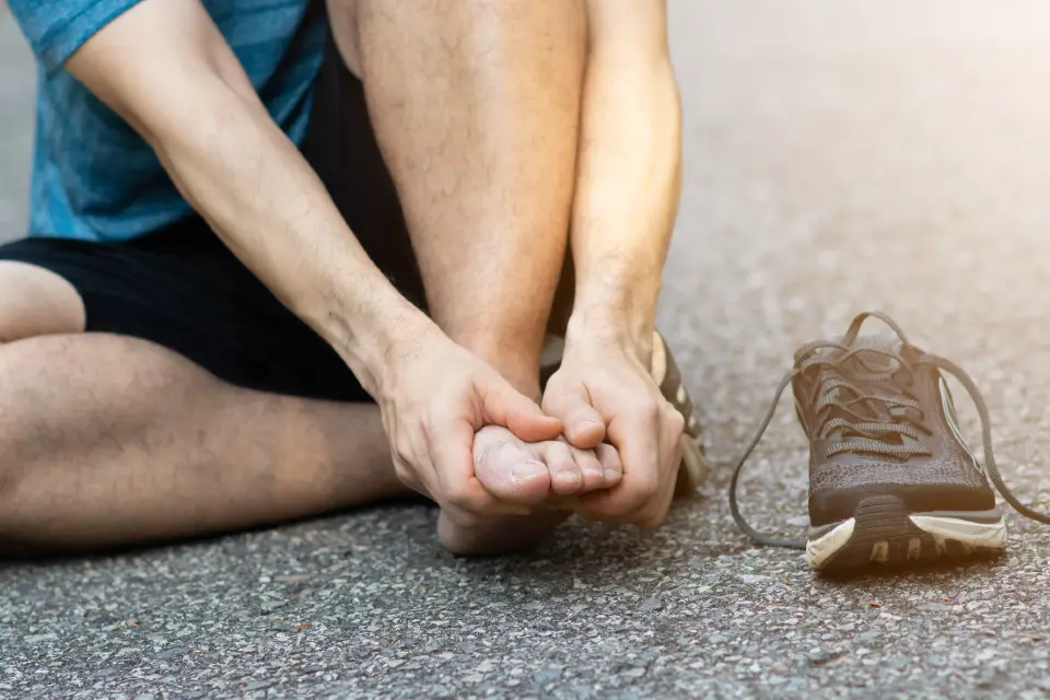 Urgent Care Evaluation and Management Of Proximal 5th Metatarsal ...